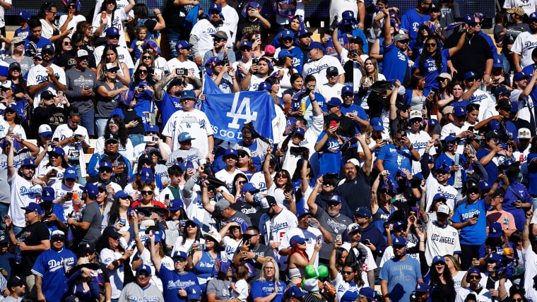 Dodgers fans celebrate World Series win with victory parade