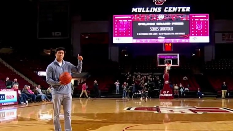 Money Basketball Court