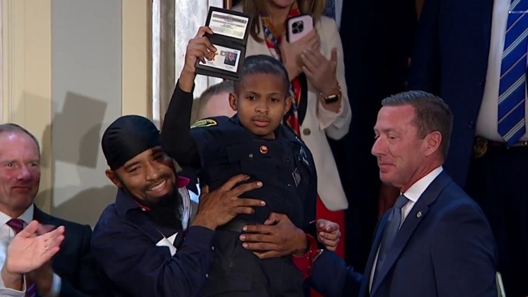 Trump awards teen who beat cancer with honorary Secret Service title