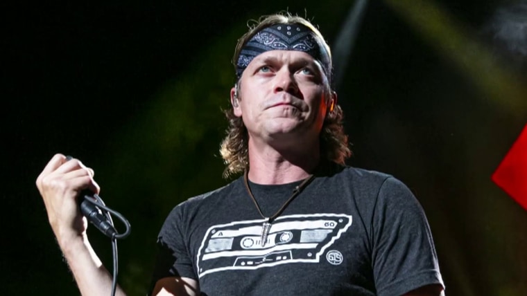 Brad Arnold Diagnosed With Kidney Cancer: Symptoms To Watch For