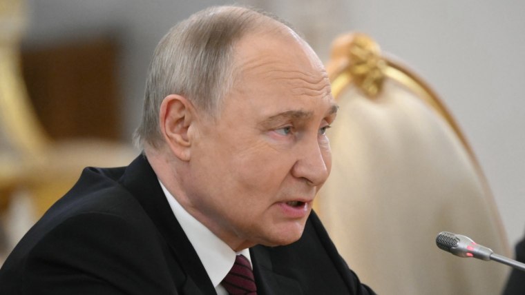 Putin says Russia is 'committed' to restart talks with Kyiv, suggests ...