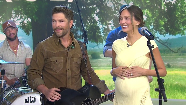 Chris Lane and Lauren (Bushnell) Lane Reveal Baby No. 3's Sex: EXCLUSIVE