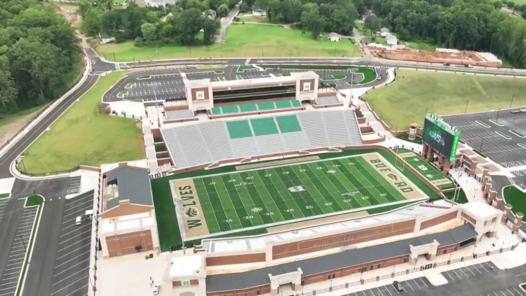 Georgia high school unveils $62 million high school football stadium