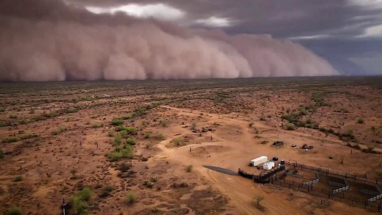 Arizona dust storm: Thousands without power, flights grounded
