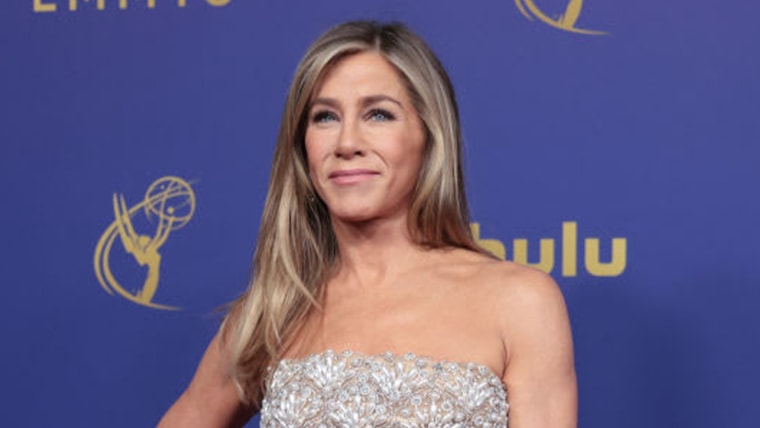 Jennifer Aniston Reveals She Adopted Dog From ‘Friends’ Set