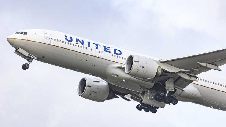 United Airlines Plane Goes Off Runway After Landing in Virginia