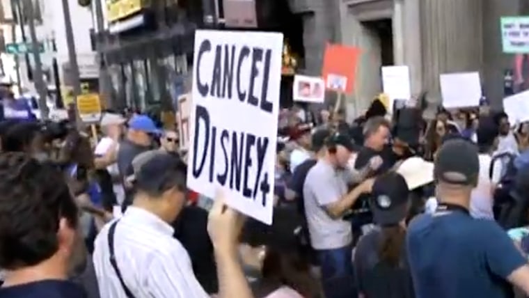 Protesters show support for Jimmy Kimmel across L.A.