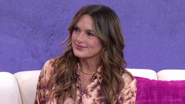Mariska Hargitay Says ‘Stabler’s in Love With Benson’: EXCLUSIVE