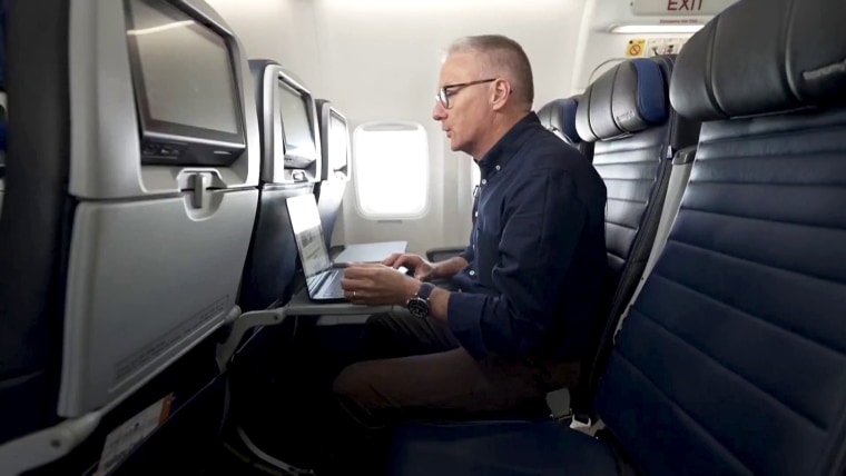 United Airlines Brings Starlink Wi-Fi to Boeing Planes