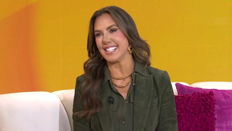 Kendra Scott’s Engagement Ring And Cost Explained By Jewelers