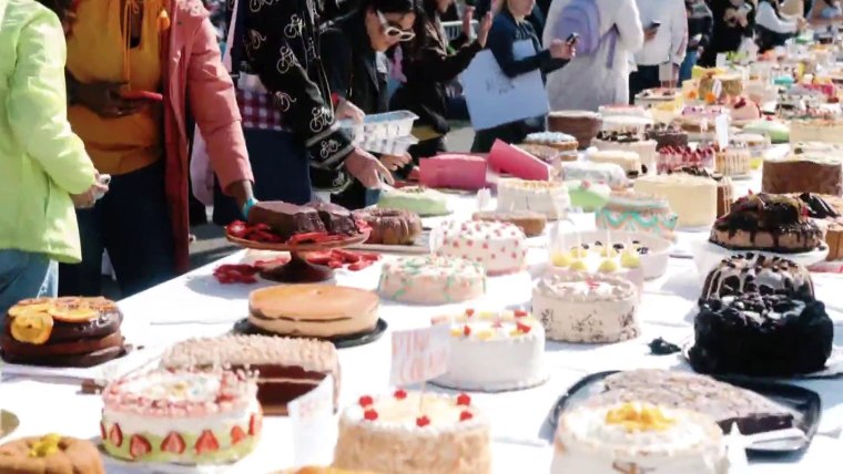 Viral Cake Picnic Serves Up Sweets — and Community