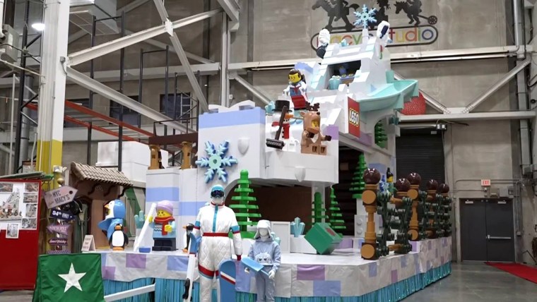 See the New LEGO Macy’s Thanksgiving Day Parade Float