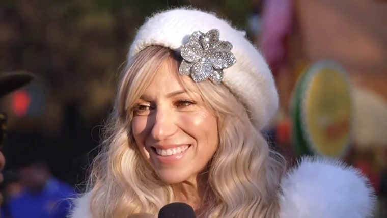 Debbie Gibson Talks Performing at 2025 Thanksgiving Day Parade