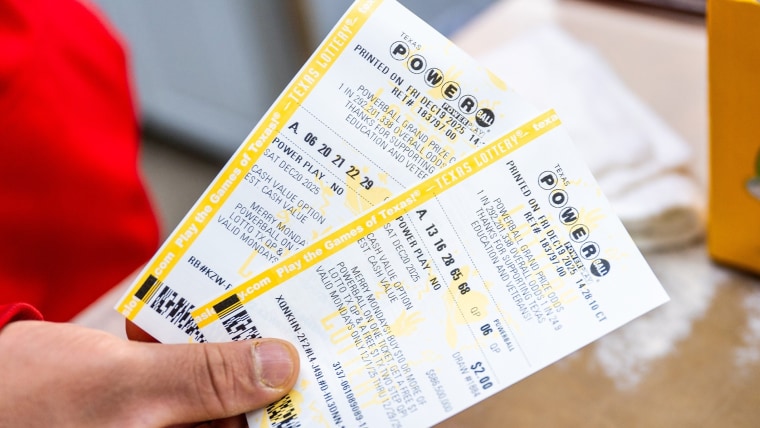 Buyer in Arkansas wins $1.8 billion stocking stuffer in Christmas Eve ...