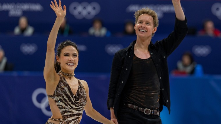 5 Things Regular Couples Can Learn From Pairs Ice Skaters