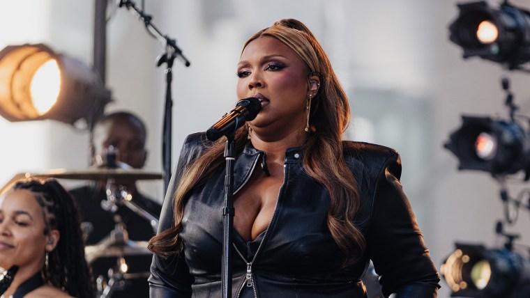 See Lizzo Perform ‘Don’t’ Make Me Love You’ on TODAY