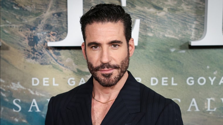Miguel Ángel Silvestre comparte un video de sus primeras clases de guitarra
