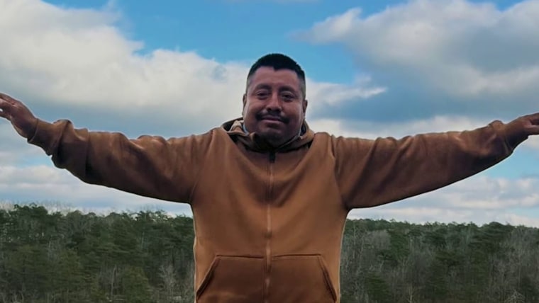 “Nos los quitaron”, dice hija de madre deportada y padre muerto bajo ...
