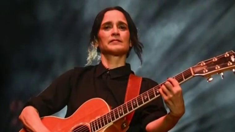 Julieta Venegas enfrenta críticas por canción ligada al Mundial 2026