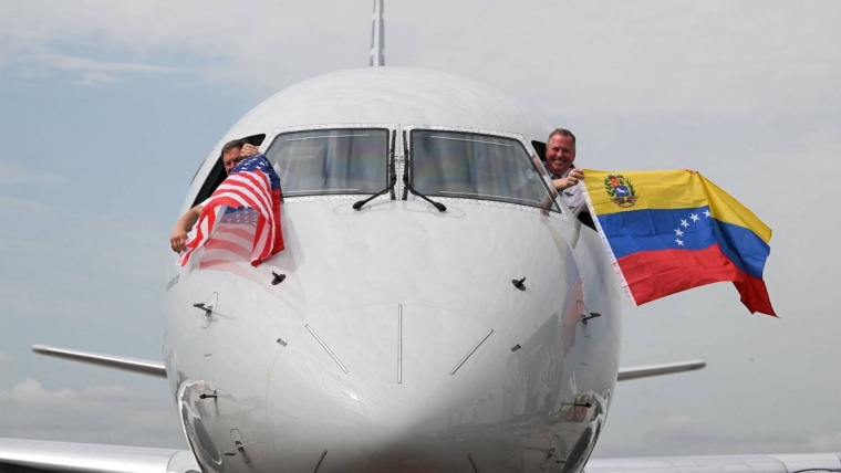 La Casa Blanca celebra el primer vuelo comercial entre EE.UU. y ...