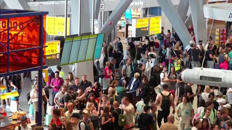 Un fallo informático masivo afecta a empresas, aeropuertos y medios de ...