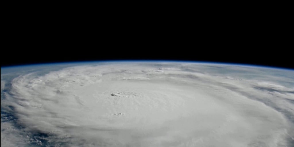 hurricane space pic