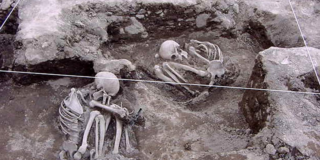 aztec human sacrifice methods