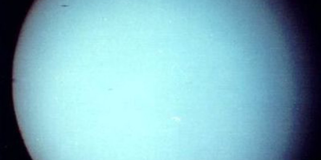 real uranus planet surface