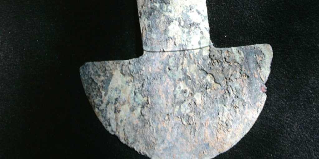 inca artifacts weapons