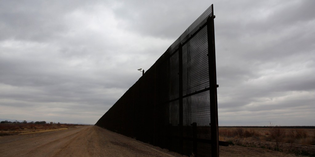 why does mexico have a border