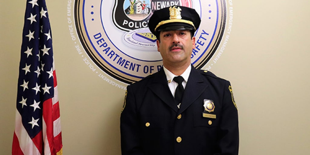 Police Lieutenant Officer Dies After Gunman Opens Fire In 'ambush