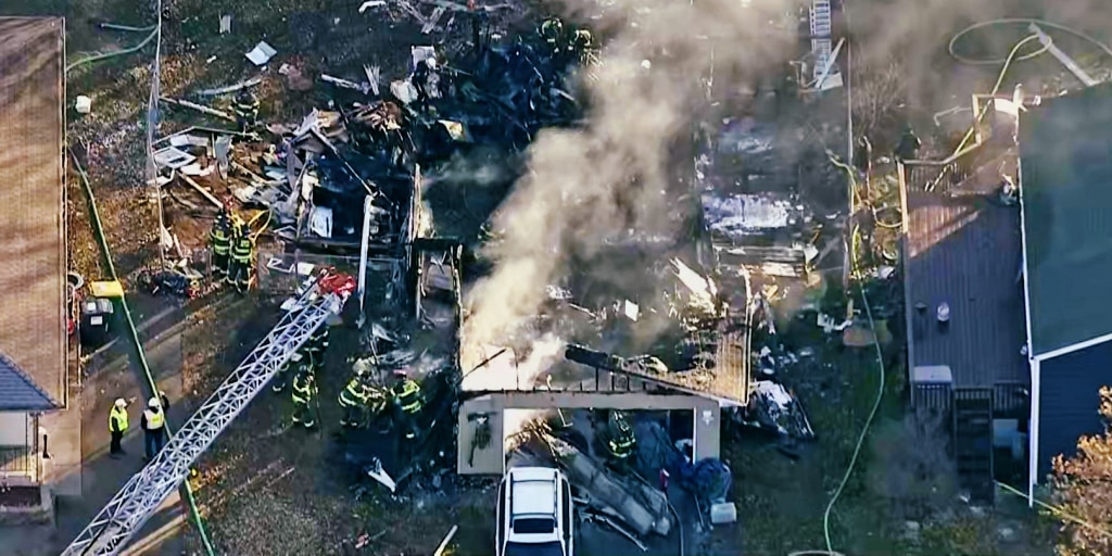 Explosion In Mn Manhole Explosion Narrowly Misses Woman, Kids On New