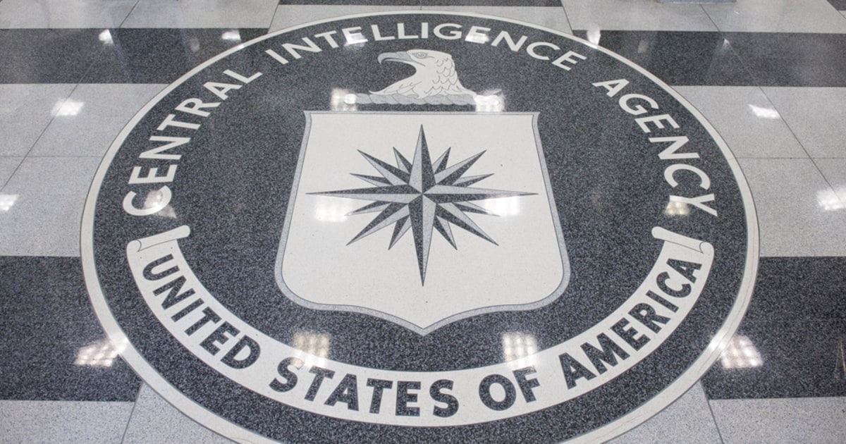 Obama faces delicate task with CIA
