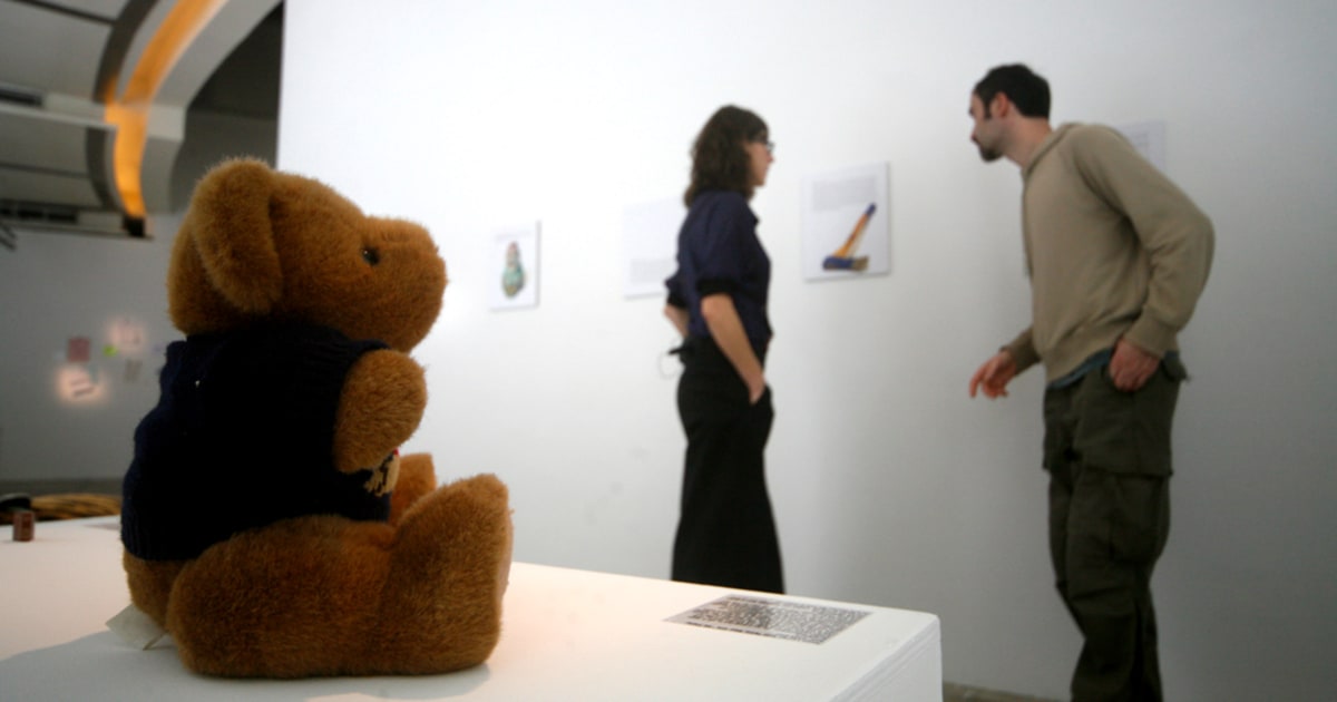 Failed love museum offers balm for heartbreak