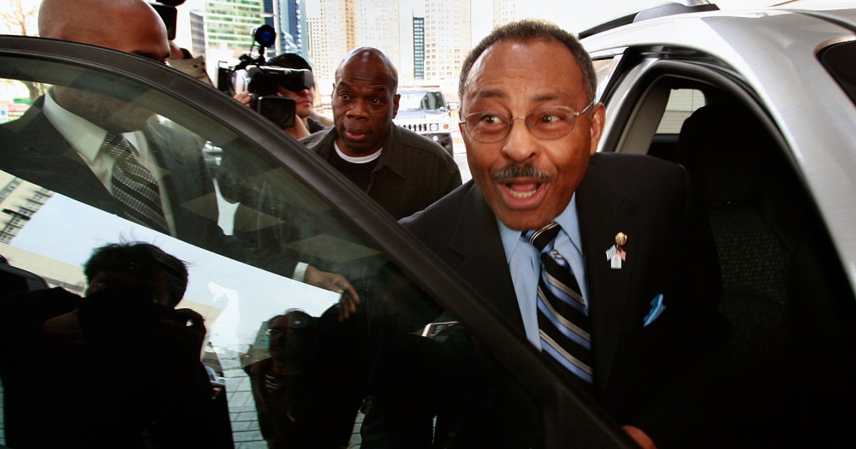 Burris insists feds didn't request new affidavit