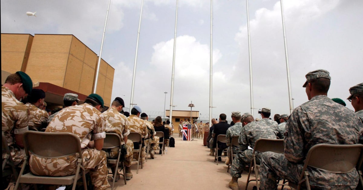 British troops begin Iraq pullout