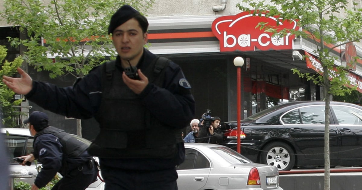 3 killed in Turkish police shootout with militant