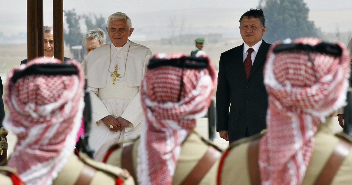 Pope, in Jordan, expresses respect for Islam