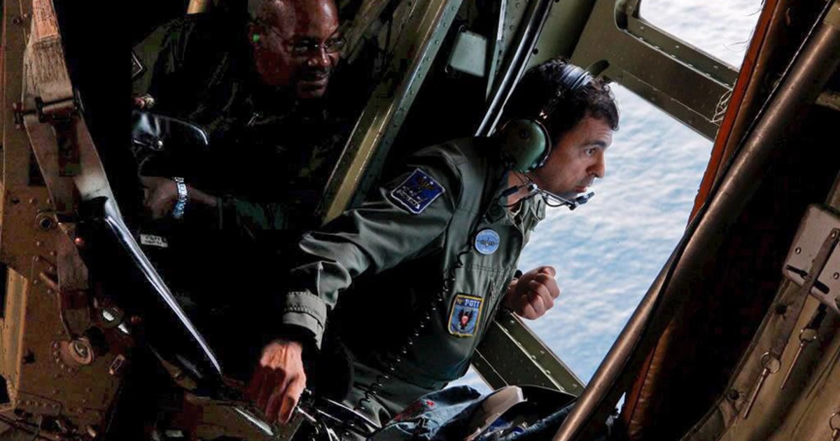 Weather hampers recovery of Flight 447 debris