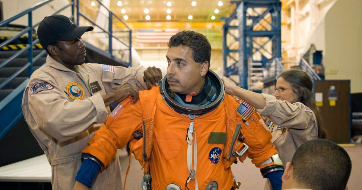 Astronaut taking Twitter to space en Español