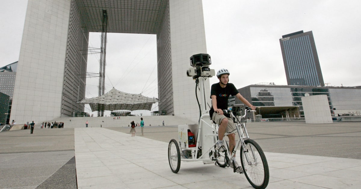 Odd tricycle mapping Paris streets for Google