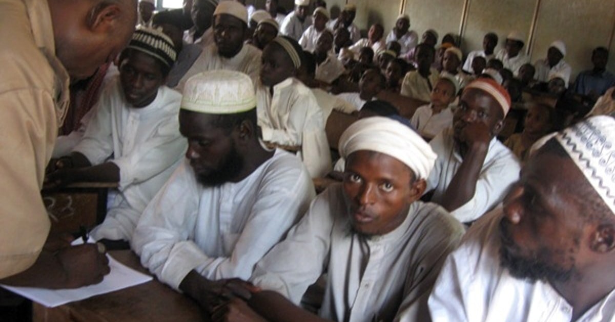 Nigeria raids Islamic sect, detains hundreds