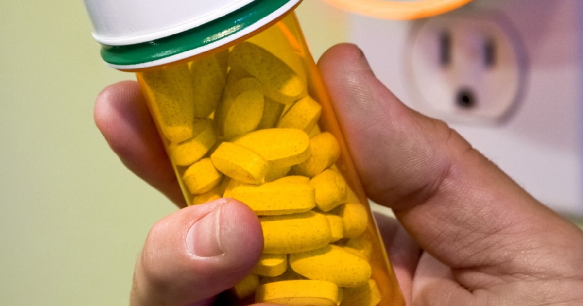Forget to take meds? Pill bottle will remind you