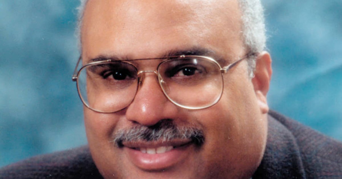 Public health doctor defends swine flu response