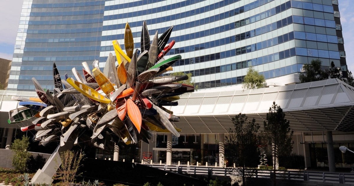 CityCenter’s Vdara officially open for business