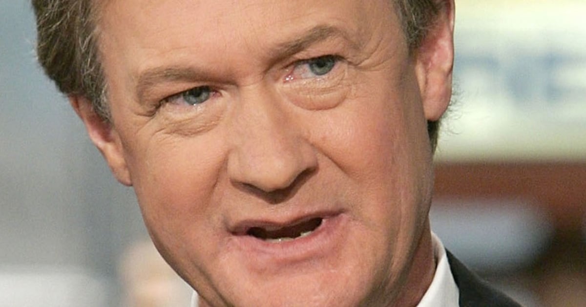 Chafee joins R.I. gov's race as an independent