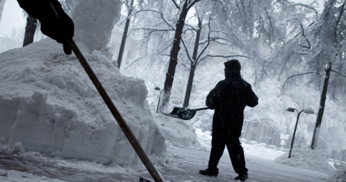 ‘Snowmageddon’ blankets Mid-Atlantic in white