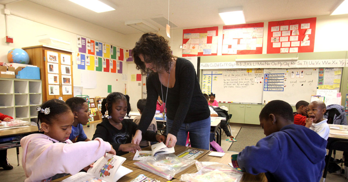 U.S. lays out set of common school standards