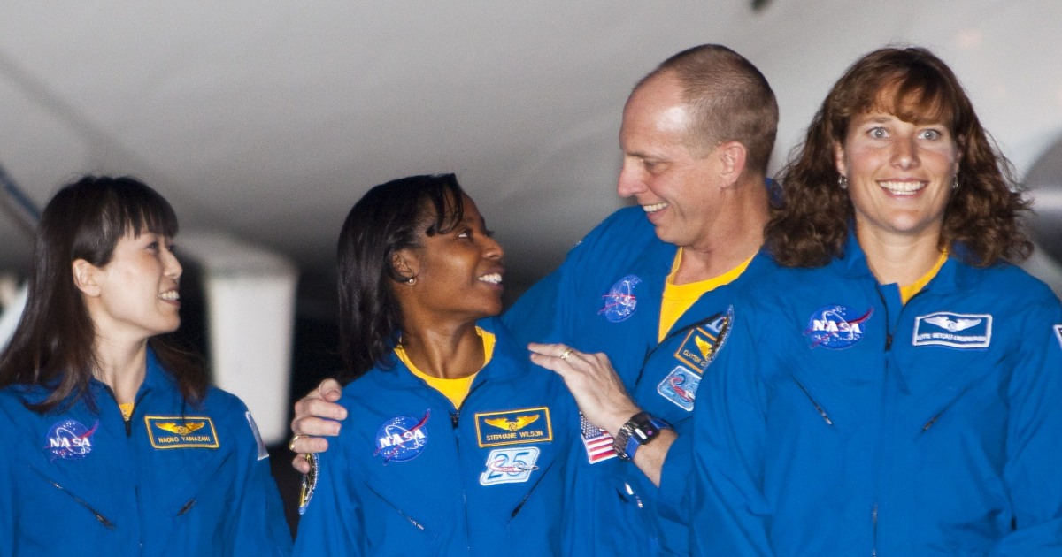 Four women in orbit sets a new record