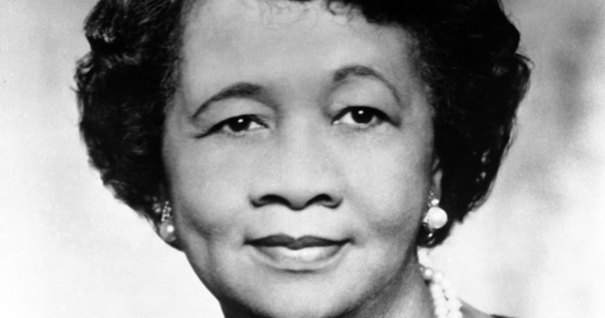 Dorothy Height dies at 98